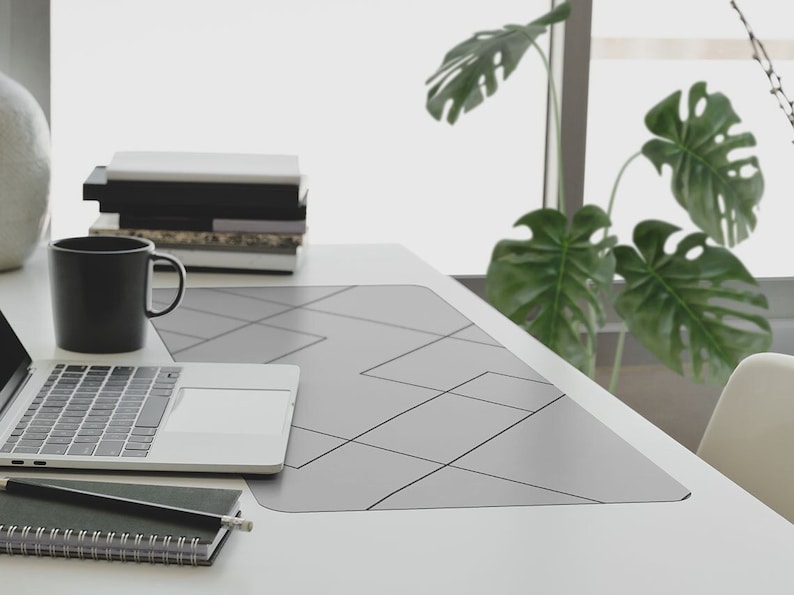 Diagonal Thin Lines Desk Mat, Table Protection, Convenience of Work ...