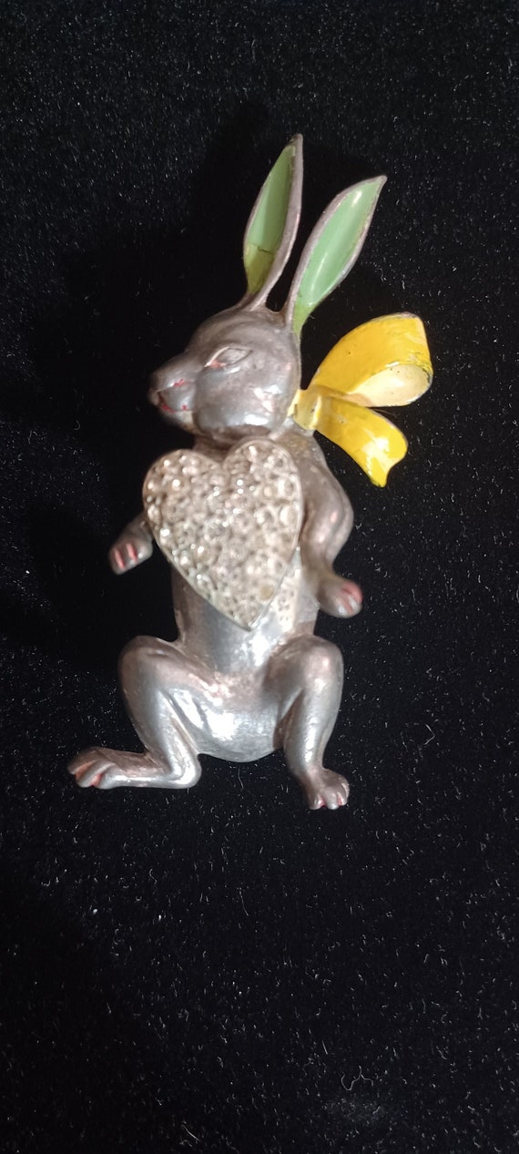 Vintage bunny brooch - Gem