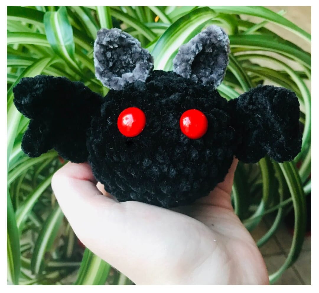 Mothman Stress Ball DIGITAL Amigurumi Pattern - Etsy