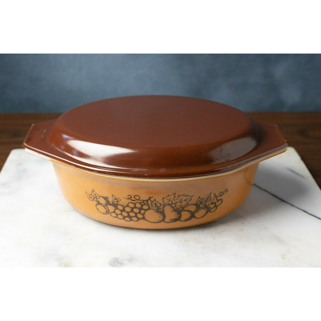 Vintage PYREX Old Orchard 2.5 Quart Oval Casserole Baking Dish 045 W ...