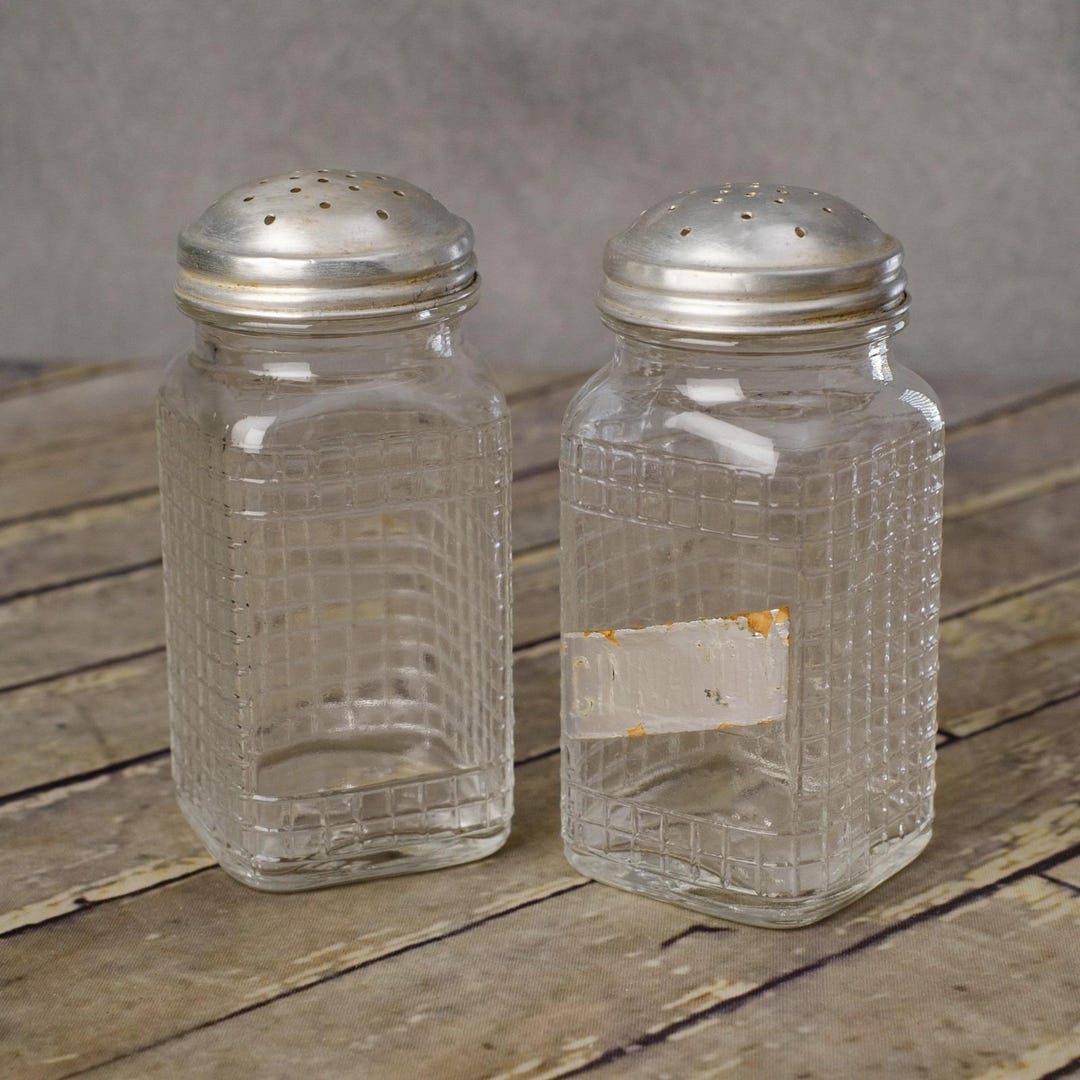 CAPSTAN GLASS Shakers Checkered Clear Glass Tin Lid Spice Jars-set of 2 ...
