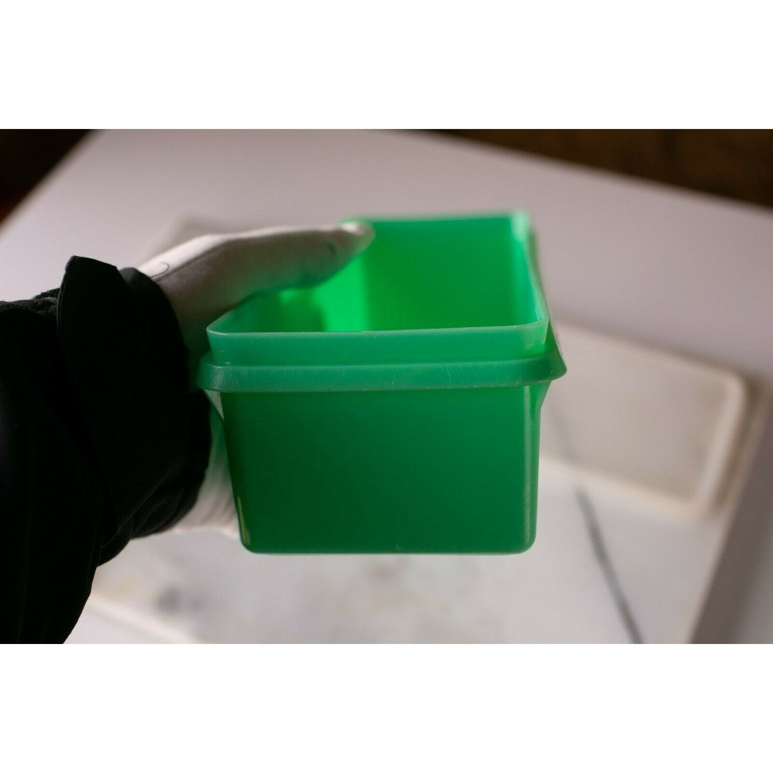 Vintage TUPPERWARE Green Celery Keeper Crisper Container 892-3 With Lid ...