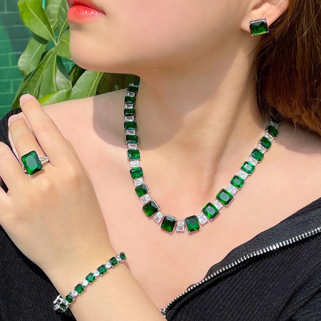 Emerald Green Bridesmaid Jewelry Set Silver Prom Jewelry Set - Etsy Emerald Green Bridesmaid Jewelry Set Silver Prom Jewelry Set - Etsy