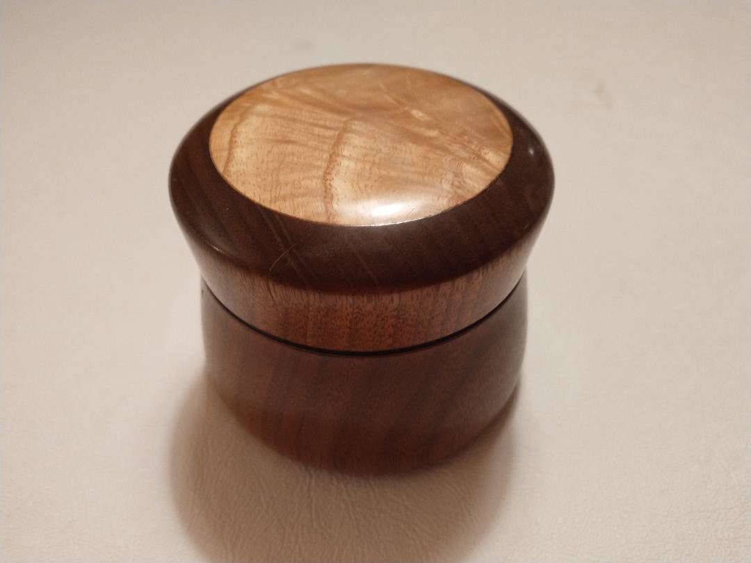 Vintage Don Isaacson Turned Wooden Box Walnut With Figured Wood Inlay ...