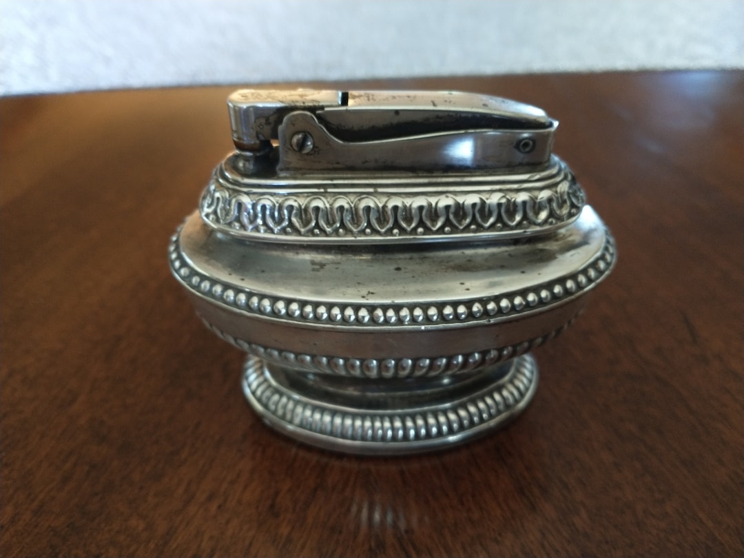 Vintage Queen Anne Ronson Table Lighter Silver Plated by Ronson Sparks ...