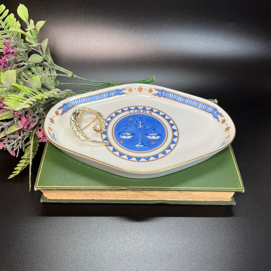 Milestone by Mottahedeh Portugal White Blue Porcelain Libra Tray the ...