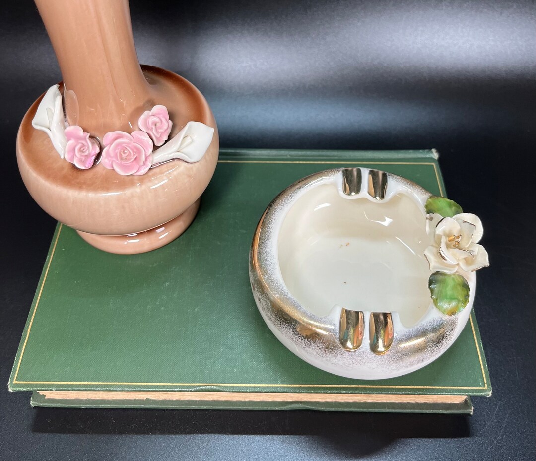 Lefton China White Round Porcelain Ashtray Raised White Flower Gold ...