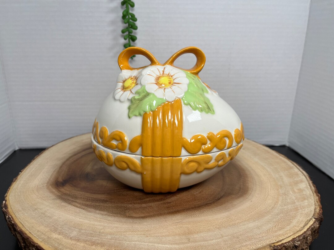 1980's White Ceramic Egg Shaped Covered Box or Bowl White Daisies Gold ...