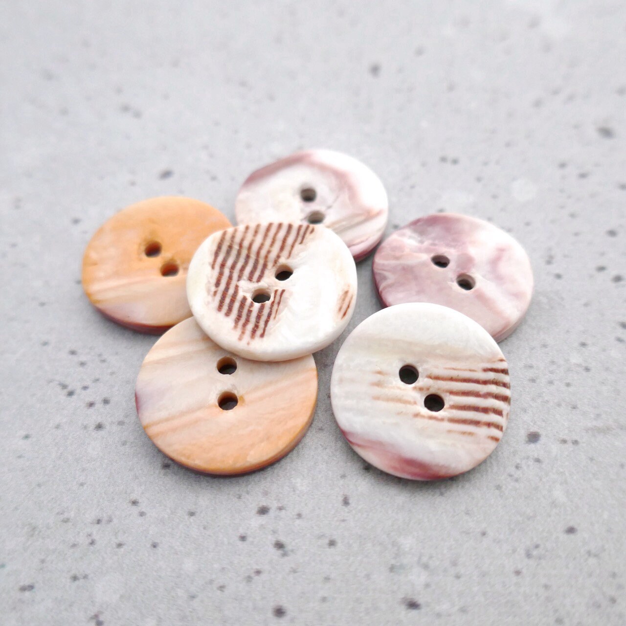 Clam Shell Buttons 20mm .78 in White Orange Red Scallop - Etsy