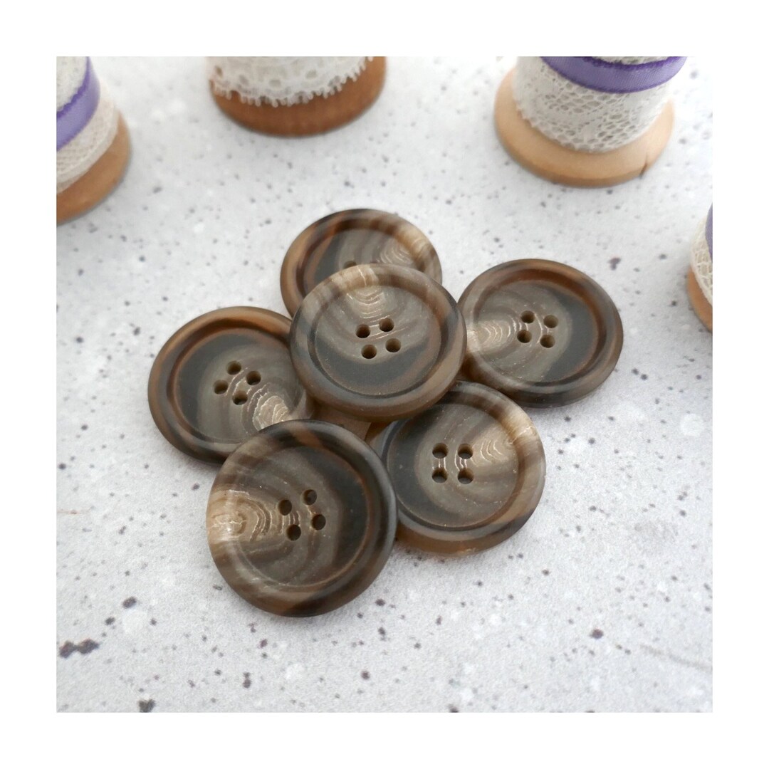 Veined Brown Buttons, 28mm 1-1/8 Inch - Magic Brown Cross-cut Faux ...