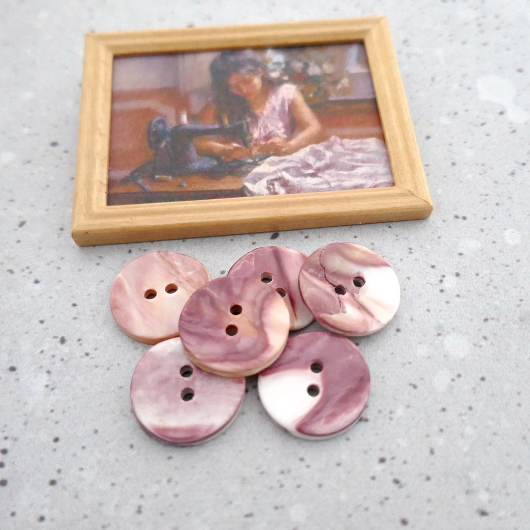 Clam Shell Buttons 20mm .78 in White Orange Red Scallop - Etsy