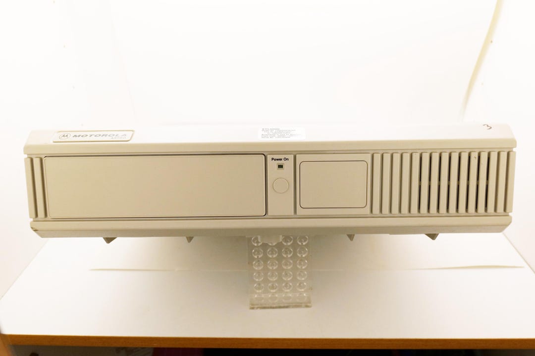 Vintage Motorola XTL 5000 UHF Range 2 (450–520 Mhz) ASTRO Base Station ...