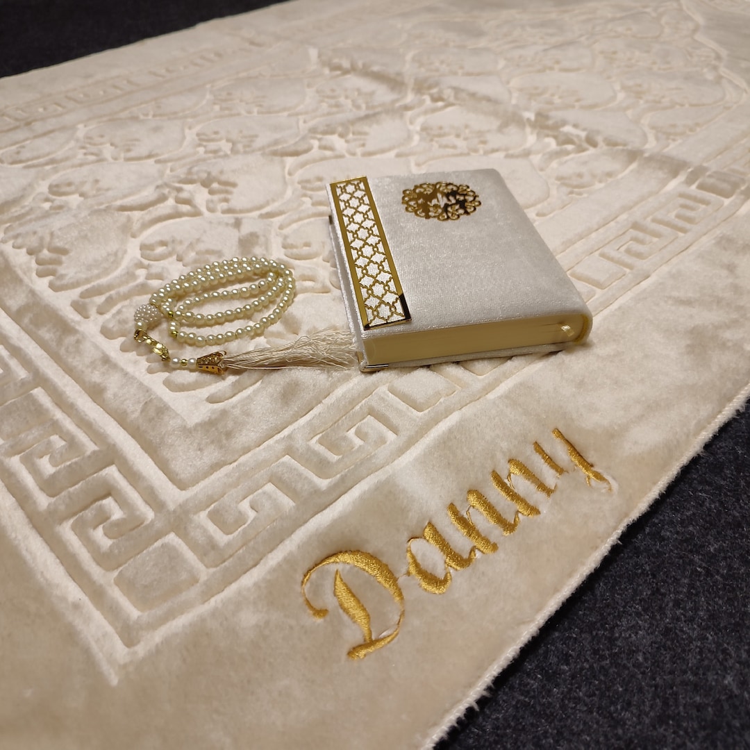 Prayer Rug, Velvet Quran, Personalized Muslim Gift Set, Prayer Mat ...