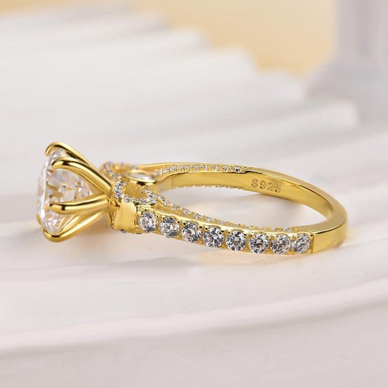 2CT Round Diamond Moissanite Engagement Ring With Petal Prong of ...