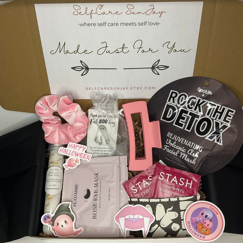 Preppy Gift Basket - 60+ Gift Ideas for 2025