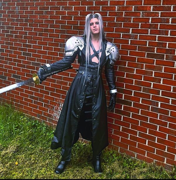 Final Fantasy 7 Sephiroth Cosplay