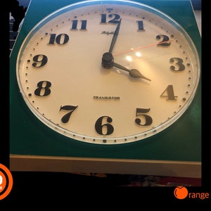 1970s Rhythm Transistor Stylish White-green Wall Clock Kitchen Clock ...