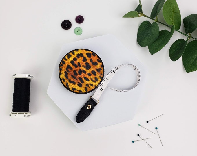 Leopard Print Retractable Tape Measure, 60 Inch/150 Centimeter Flexible ...