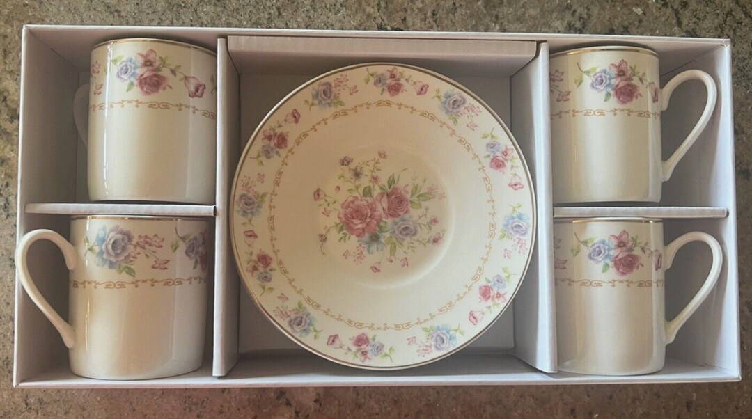 Graces Teaware Smal L4 Espresso Cup and Saucer White Tiny Flowers Gold ...