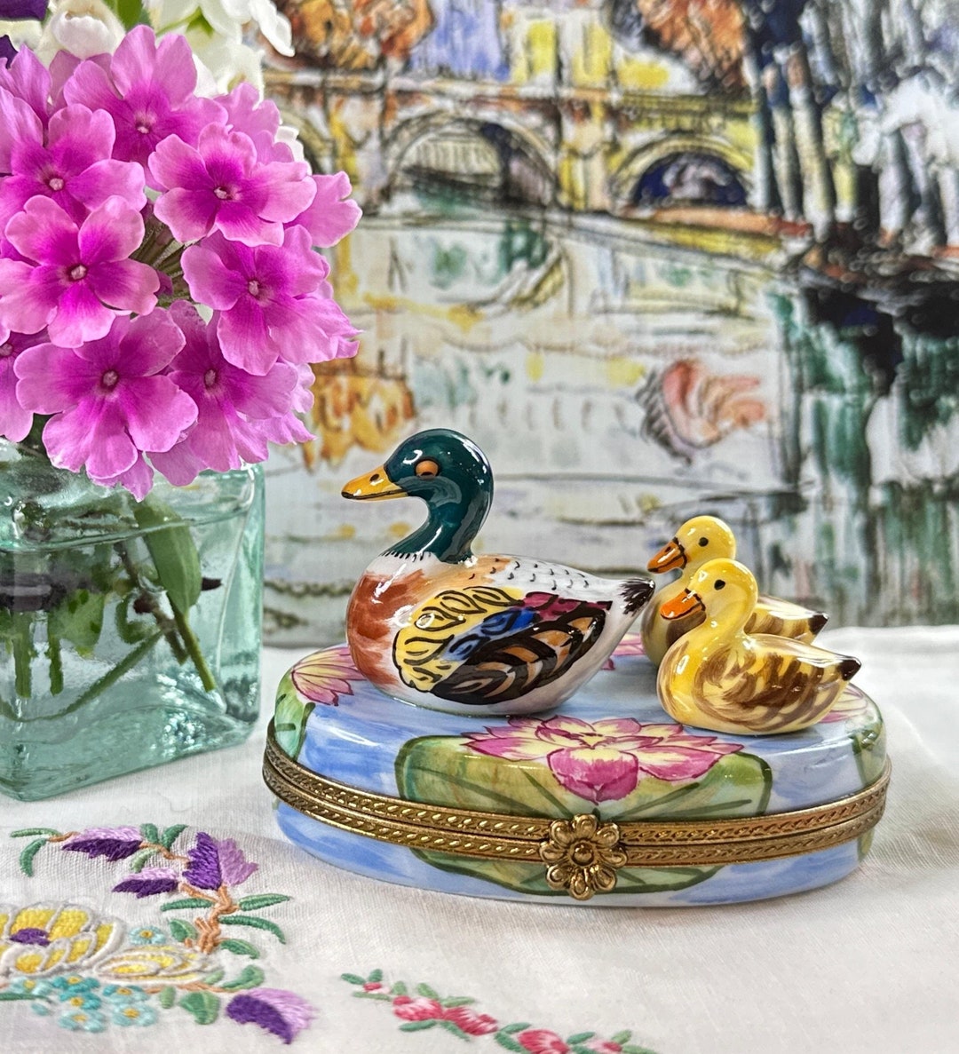 FRENCH LIMOGES Mother Duck With Two Baby Ducklings Trinket Box ...