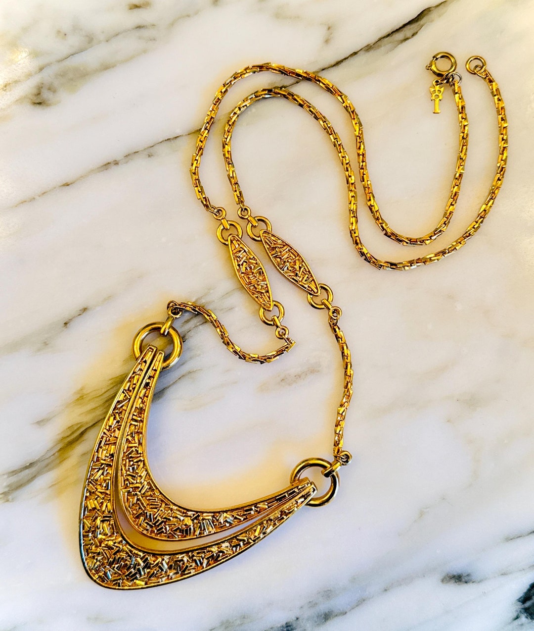Vintage Trifari Arched Pendant Necklace: Gold Tone Confetti, 20” Chain ...