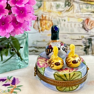 FRENCH LIMOGES Mother Duck With Two Baby Ducklings Trinket Box ...
