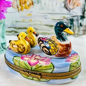 FRENCH LIMOGES Mother Duck With Two Baby Ducklings Trinket Box ...