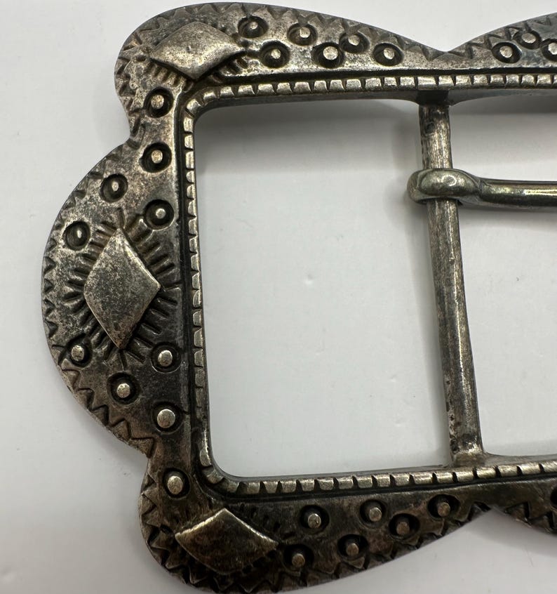 Unique Scalloped Vintage Interchangeable Centre Bar Belt Buckle Pattern ...