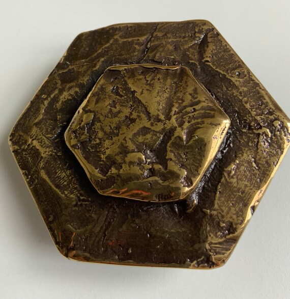 Hexagon shield distressed medieval - Gem