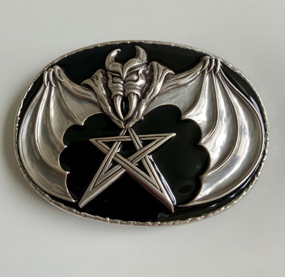 Vampire Bat and Pentagram Oval Vintage Belt Buckle Si… - Gem