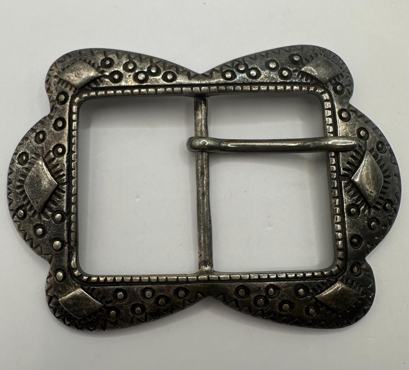Unique Scalloped Vintage Interchangeable Centre Bar Belt Buckle Pattern ...