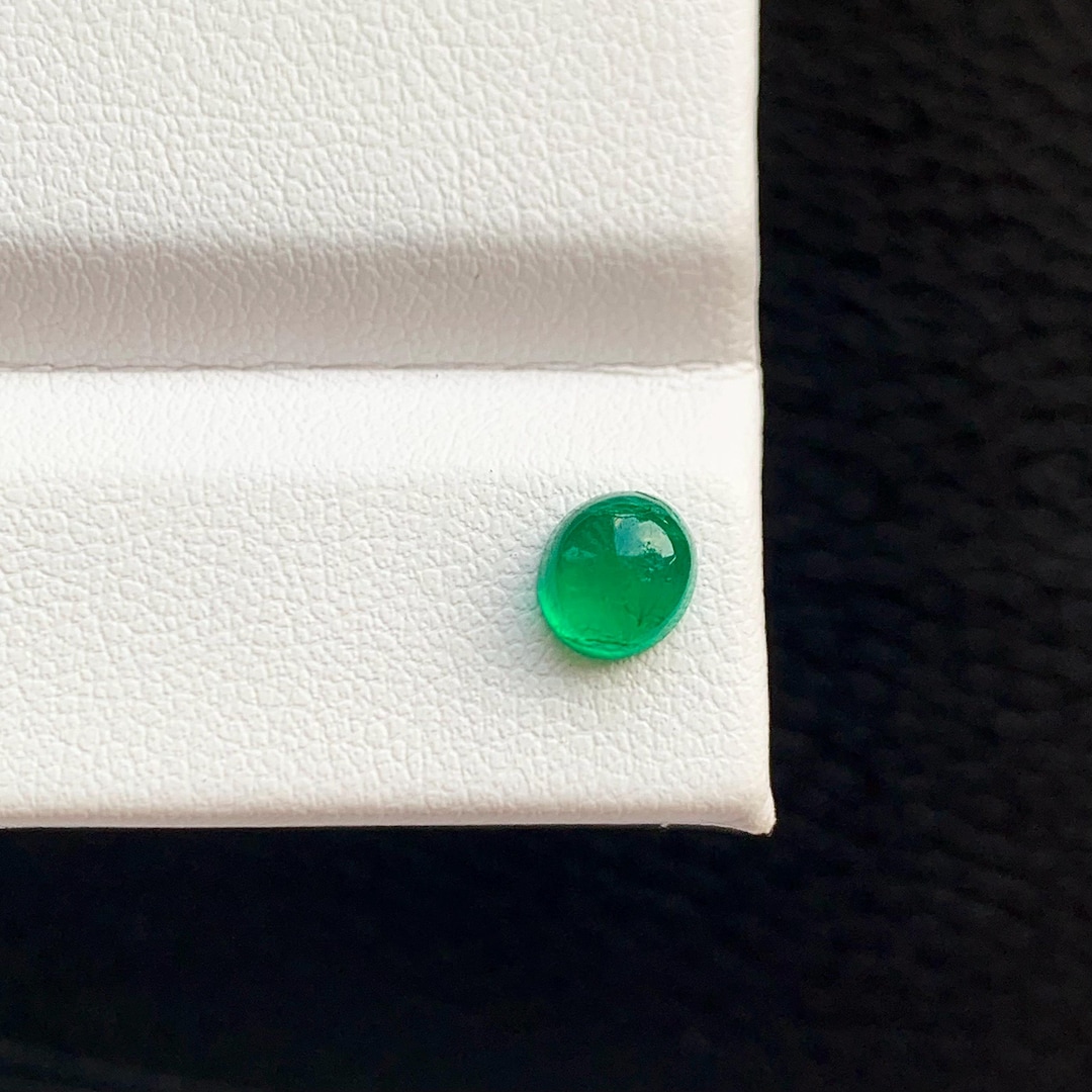 Natural Emerald Cabochon, Vivid Green, 0.90 Ct, Round Shape - Etsy
