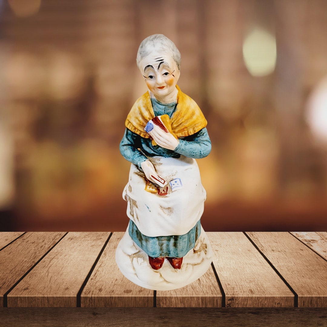 Vintage Home Interior Lady Playing Cards Porcelain Bisque Figurine Hand ...
