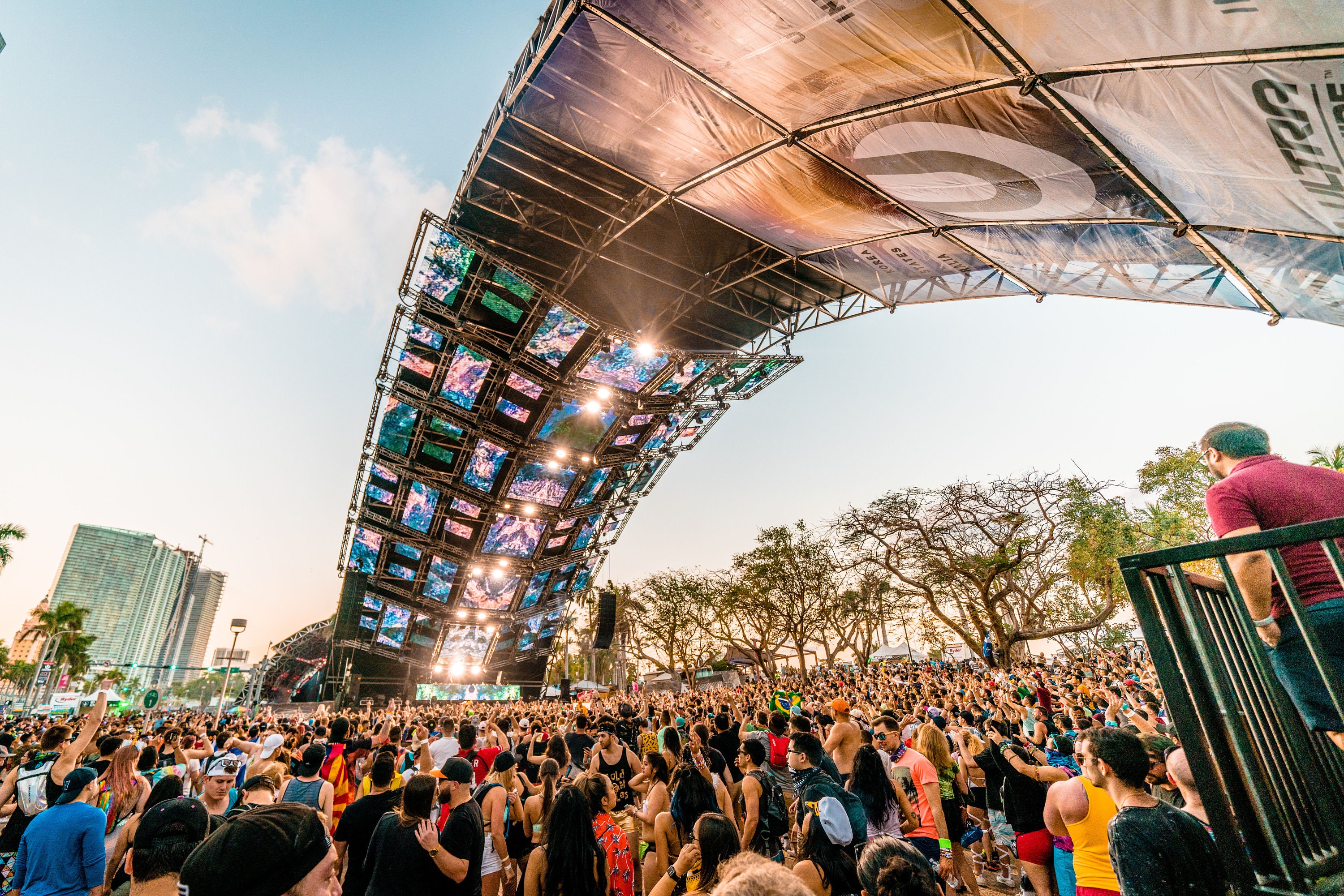 Ultra Music Festival Worldwide || Music Home Decor and Wall Art - Etsy