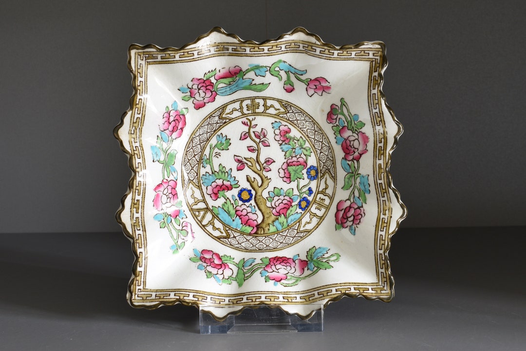 Antique Wavy Fluted Ceramic Dish in the Indian Tree Pattern by Sampson ...