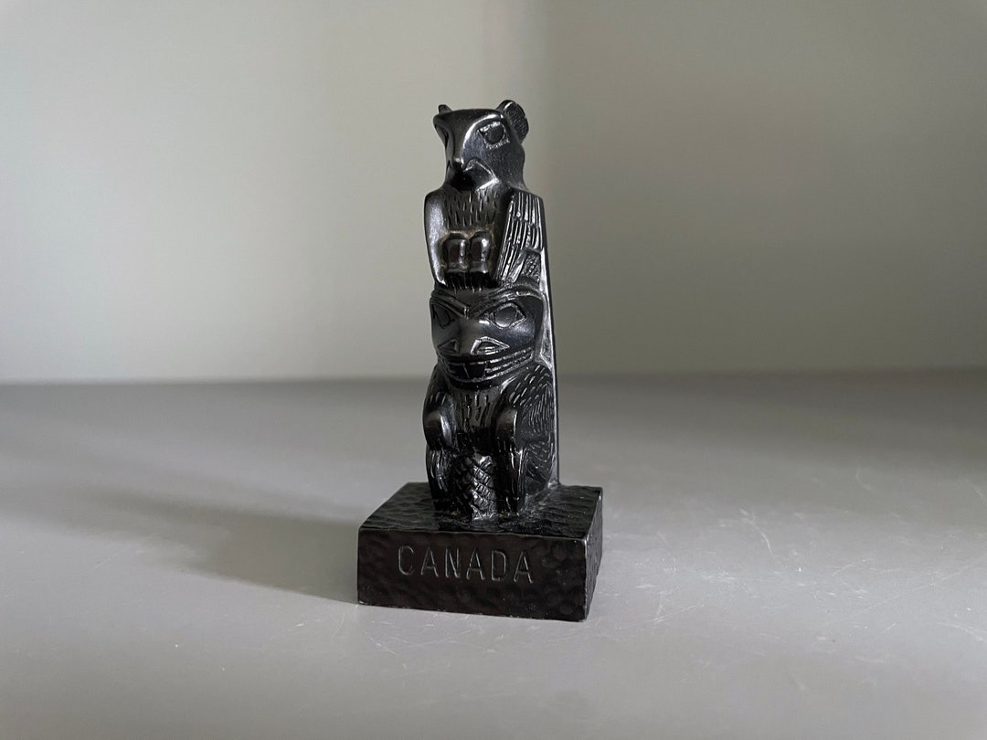 Miniature Pearlite Totem, Eagle & Beaver Black Cast Resin Reproduction ...