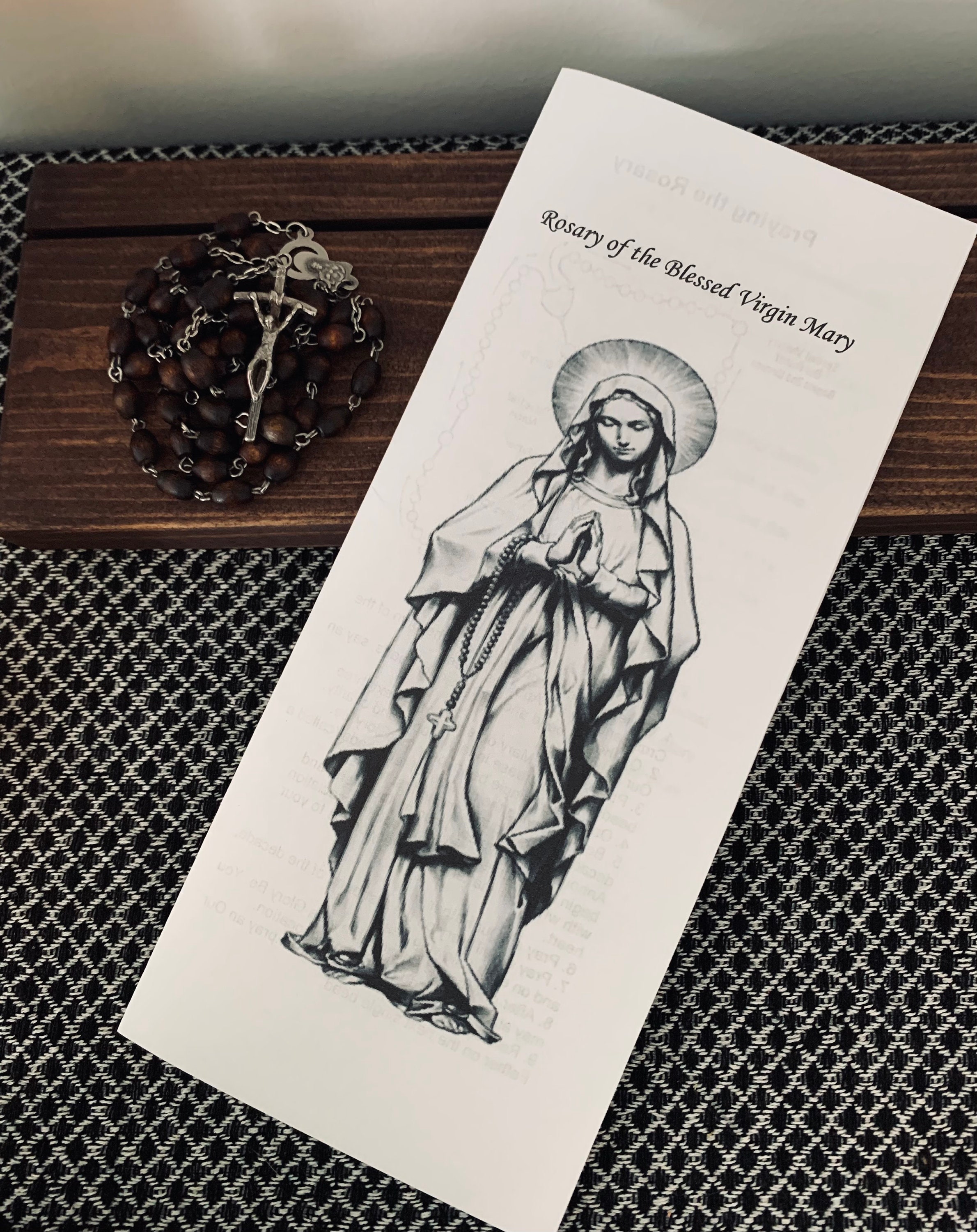How To Pray The Holy Rosary Pdf Instant Download Catholic Rosary