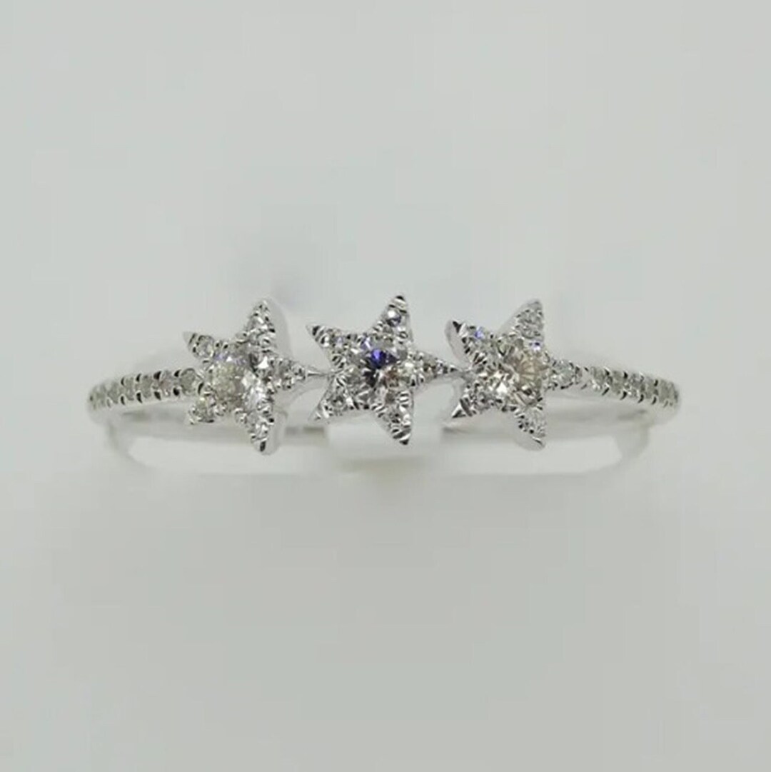 Classic Star Shape Ring, Round Cut Moissanite Diamond Ring, Daily Wear ...