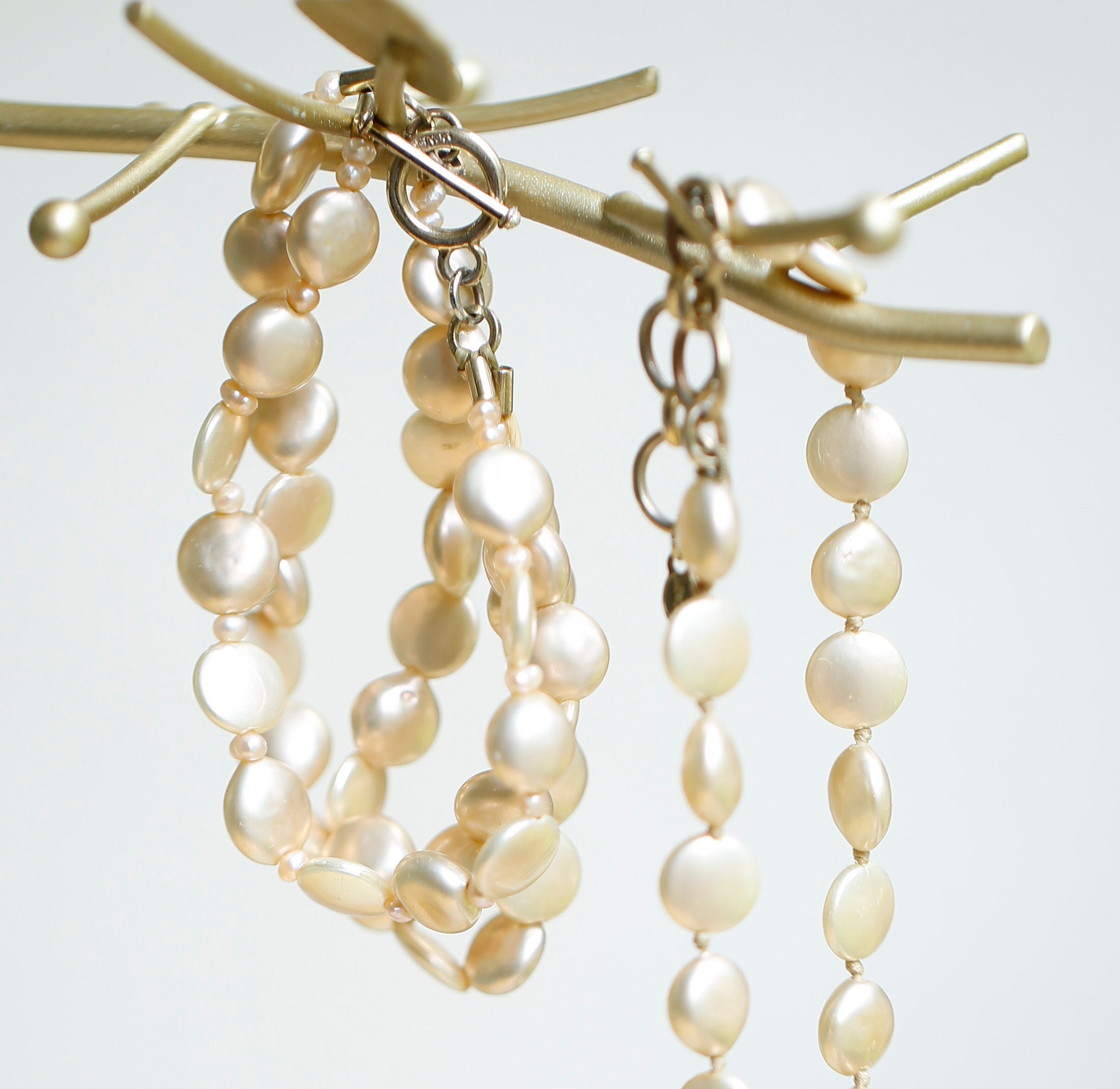 Monet vintage, collier de perles en forme de pièce de monnaie, bracelet ...