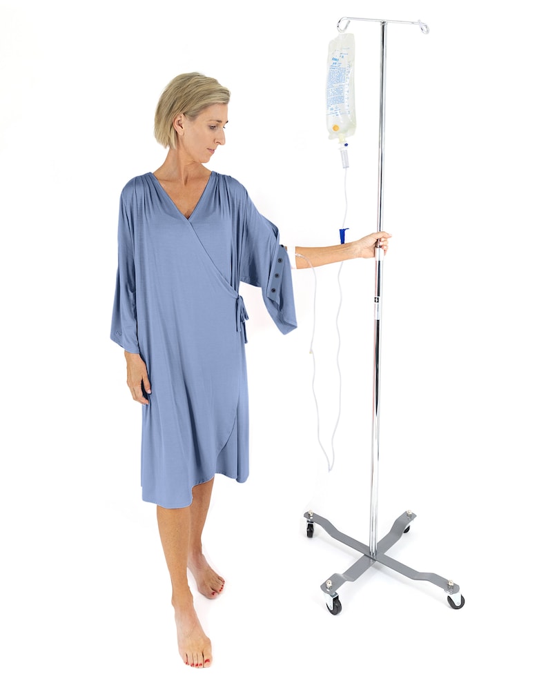 Mastectomy Robe With Snaps, Hospital Gown With Interior Drain Pockets ...