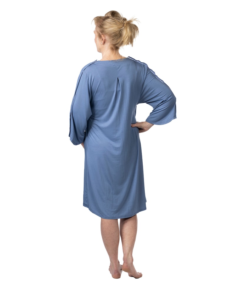 Women’s Post Surgery Hospital Gown With Snaps for Easy Access to Ivs ...
