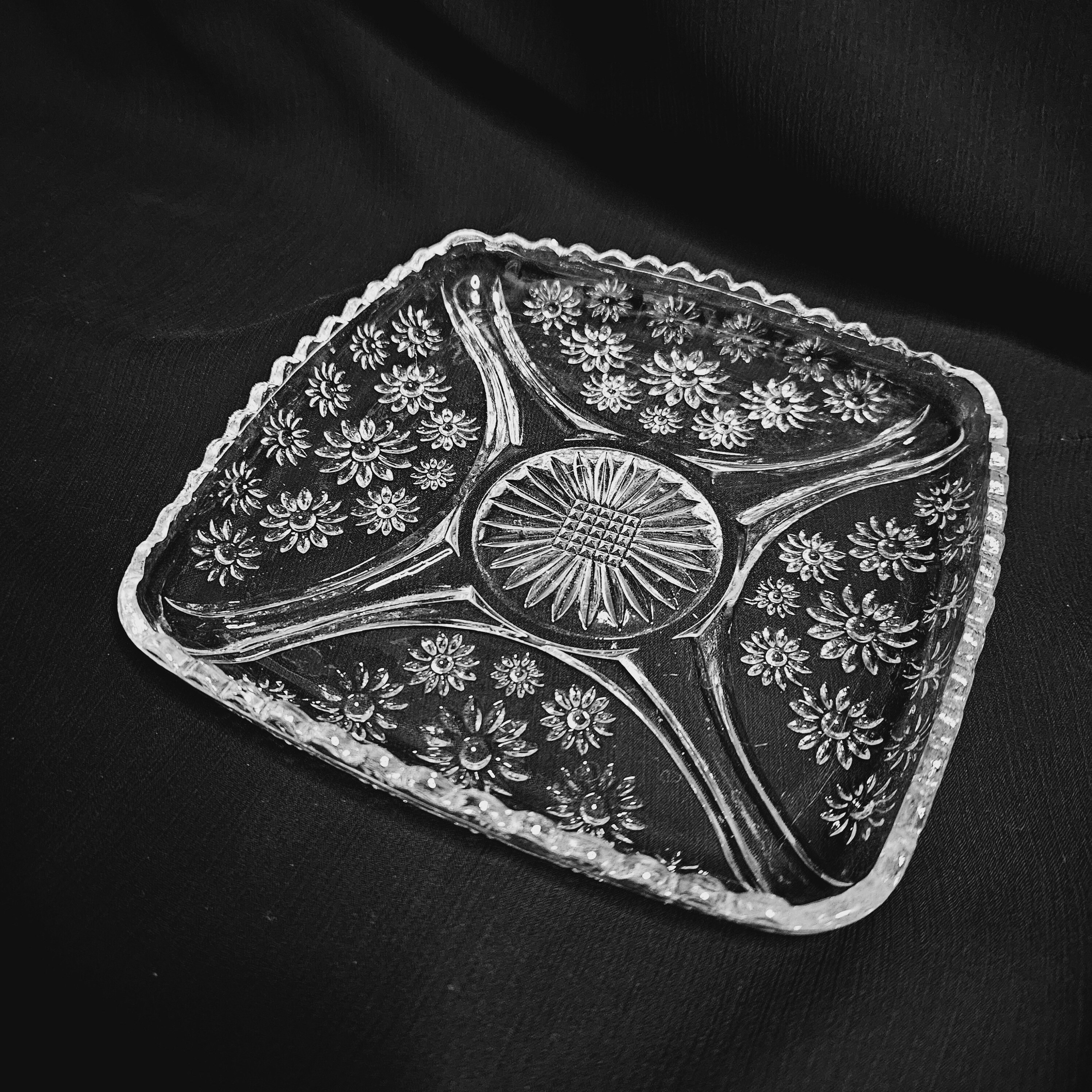 Square Daisy Glass Plate, Vintage Hazel Atlas Clear 129 Crazy Daisy - Etsy