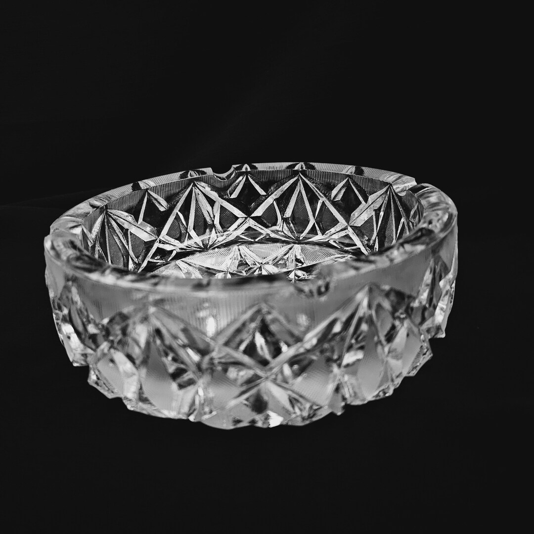 Geometric Thick Star Cut Glass Ashtray, Vintage Starburst Ashtray - Etsy