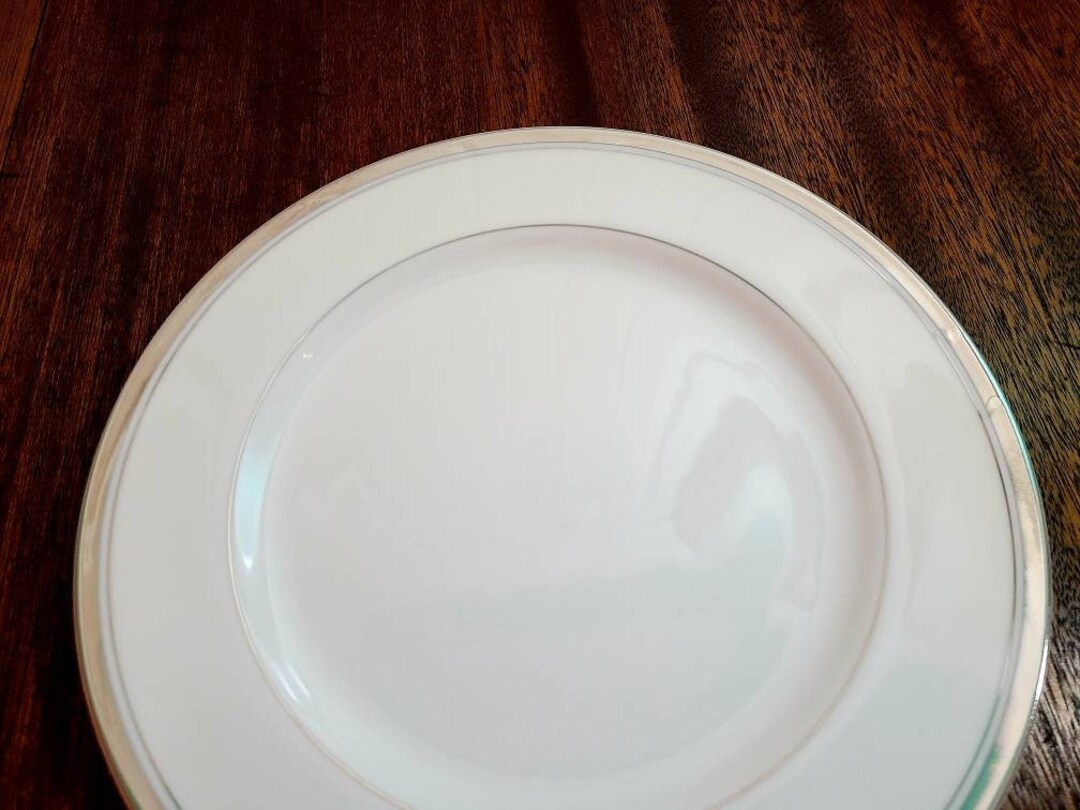Wallace Heritage Newport China Dinner Plate: Platinum Trim - Etsy