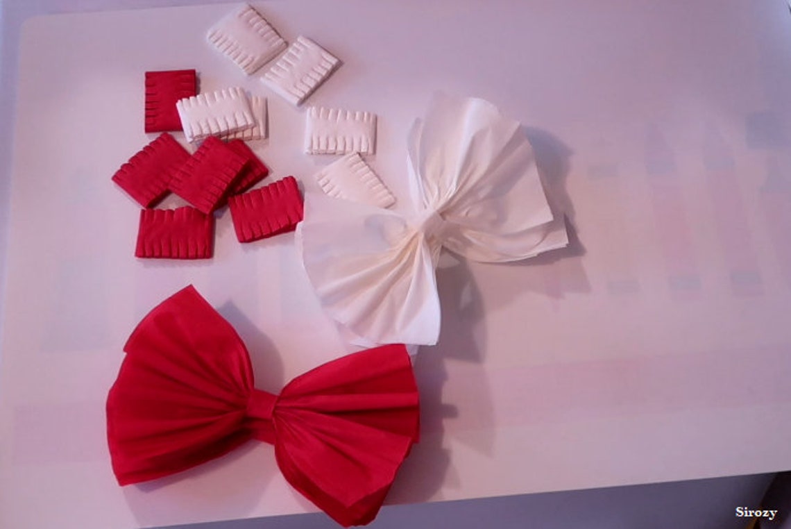 Red & White Christmas Decoration Bow With Crepe Paper Streamers ...