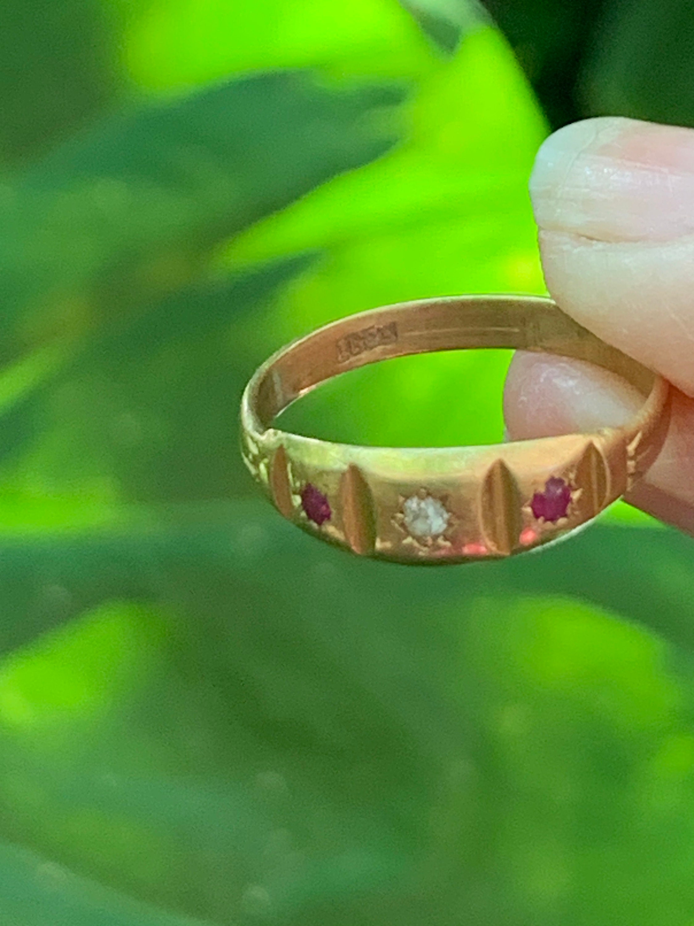 Fine Antique C1900 18 CT Gold Diamond & Ruby 3 Stone Starburst Ring in ...