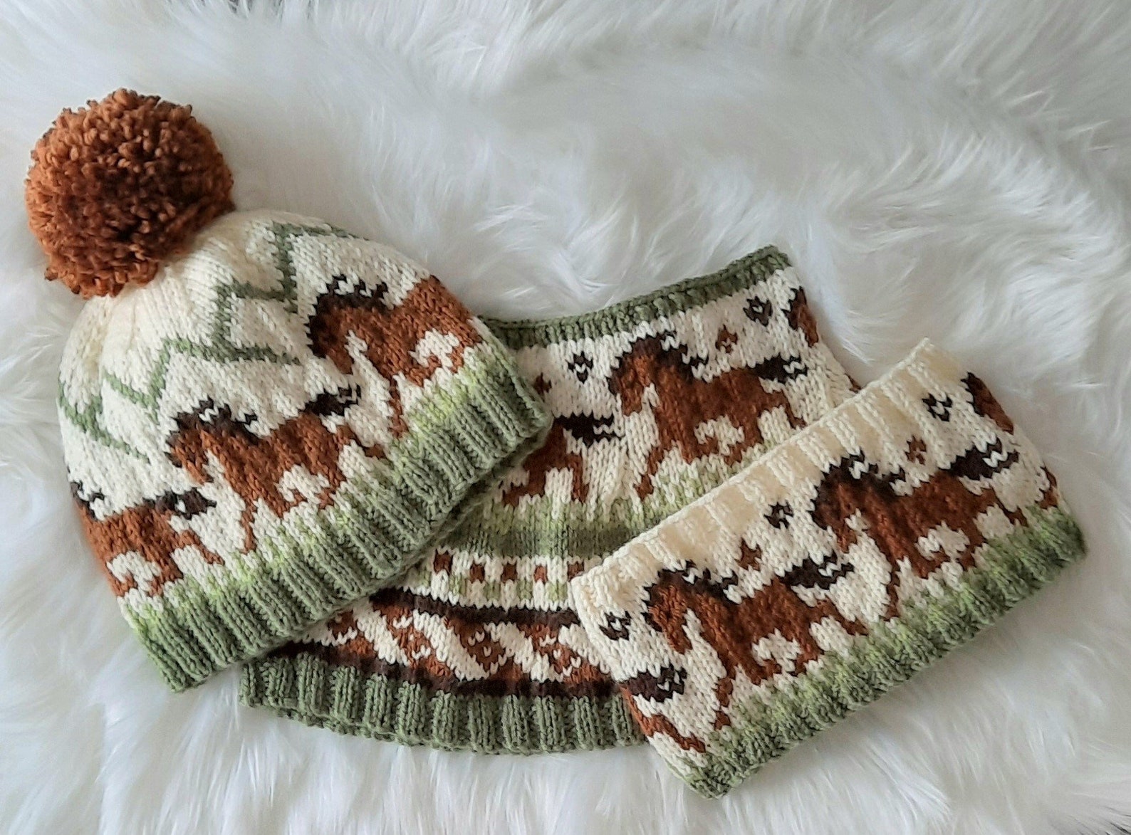 Journey NECK WARMER, Knitting Pattern, Horses, Animals, Womens, Western ...