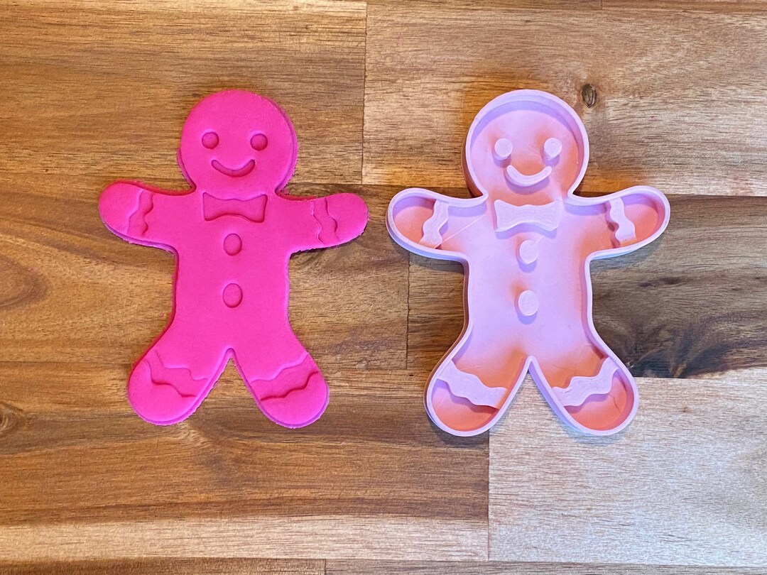 Cute Smiling Christmas Gingerbread Man With Bowtie Buttons & Icing ...