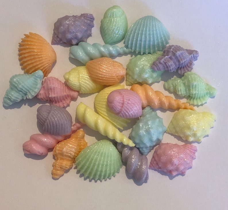 12 PASTEL SHELLS Edible Icing Cake Decorations Cake Toppers Birthday ...