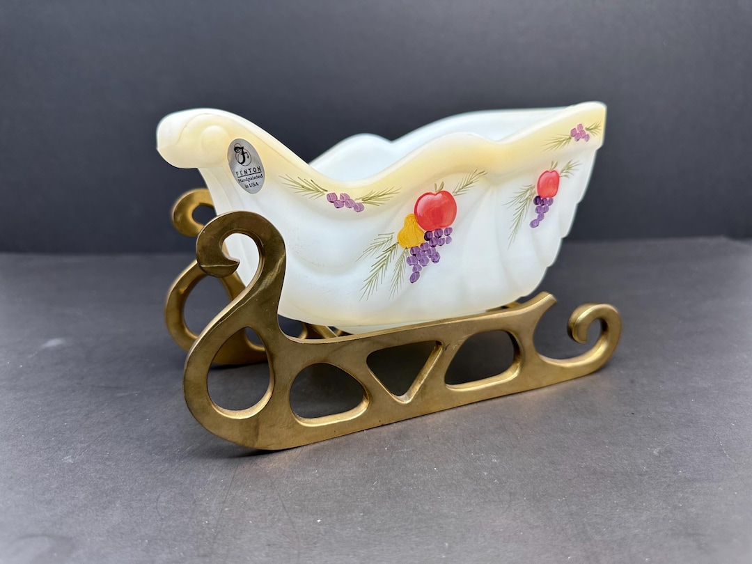 Fenton Hand-painted White Satin Glass Sleigh, Vintage Holiday Decor, 7. ...
